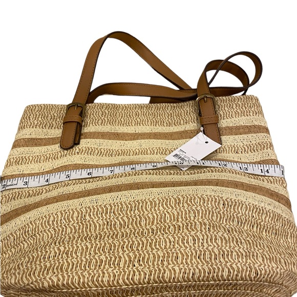 sano | Bags | Sanoma Hand Bag Magnet Bottom Small Packet With Zip ...